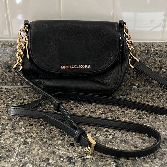 Michael Kors | Bags | Michael Kors Black Crossbody | Poshmark